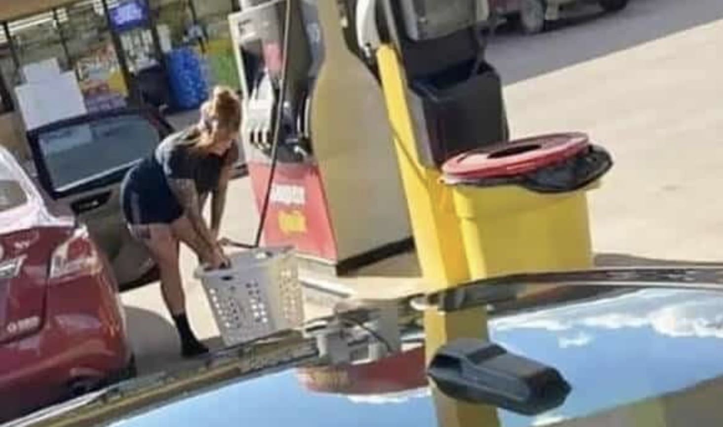 30 Cursed Images That Leave a Lot More Questions Than Answers