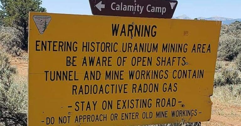 Spooky Signs: 45 Signs With Threatening Auras