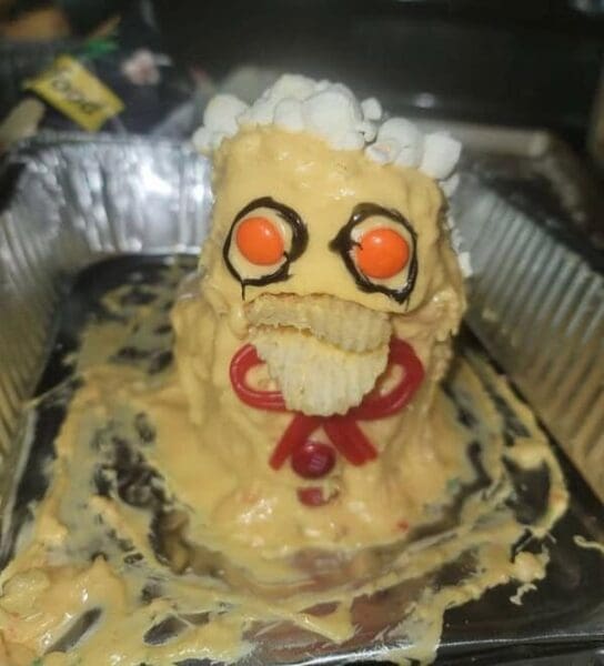 40 Cake Fails That Are Deliciously Hilarious (If Not Beautiful)