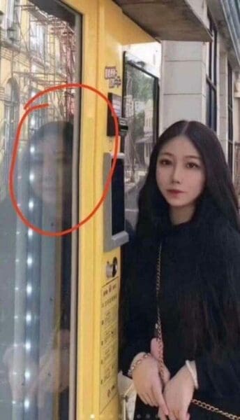 35 Red Circle Memes That Were Actually Necessary to See