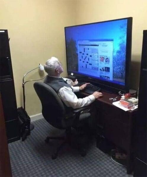 36 of the Worst Computer Setups That Need a Complete Tear Down