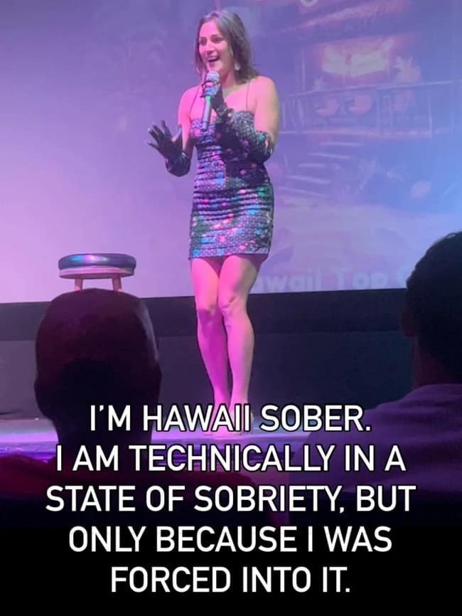 27 Funny Stand Up Jokes That Deserve To Be Screenshotted
